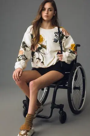 PILCRO Niki Bubble Sweatshirt With Leigh Viner Floral Print - Neutral Pattern