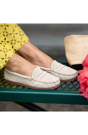 Minnetonka Mellony Penny Loafer - Stone