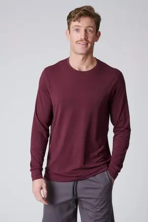 LEISURE LAB Long Sleeve Everyday T-shirt - Maroon