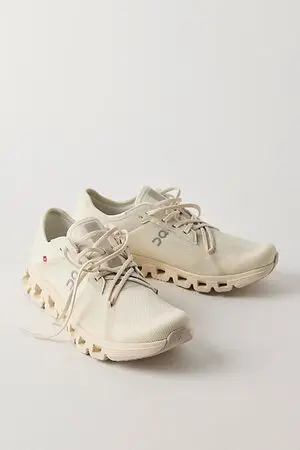 On Cloud X 4 Ad Sneakers - Ghost/dew