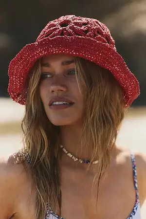 Free People Cut-out Daisy Straw Bucket Hat - Red