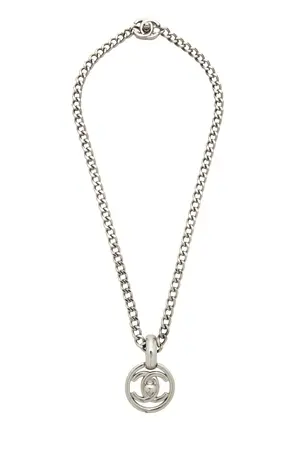 Chanel Cc' Turnlock Necklace - Silver