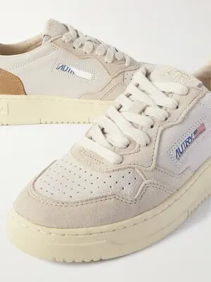 AUTRY Medalist Low Color-block Suede Sneakers - Neutrals