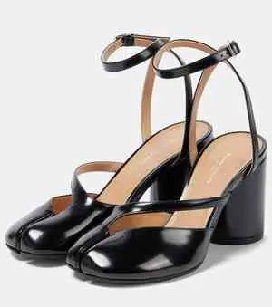 MAISON MARGIELA Tabi Leather Pumps - Black