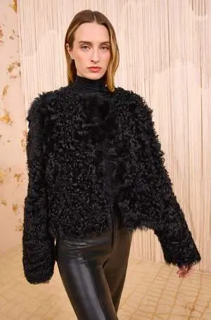 Ulla Johnson Irina Short Shearling Coat - Noir