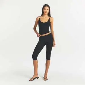 SKIMS Scoop Neck Camisole Top - Obsidian