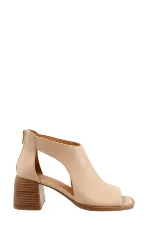 Eos Isolde Block Heel Sandal - Beige