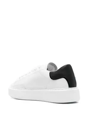 D.a.t.e. Leather Sneakers