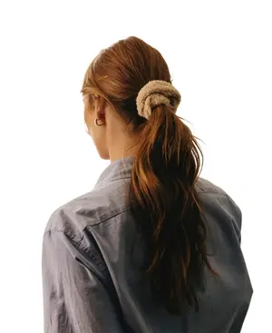 AUGUSTNOA Scrunchie
