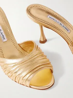 Manolo Blahnik Pirua 70 Metallic Leather Mules - Gold