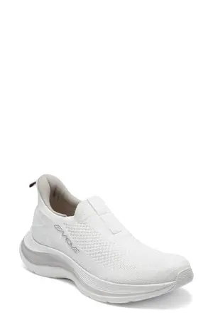 Easy Spirit Slip-on Knit Sneakers