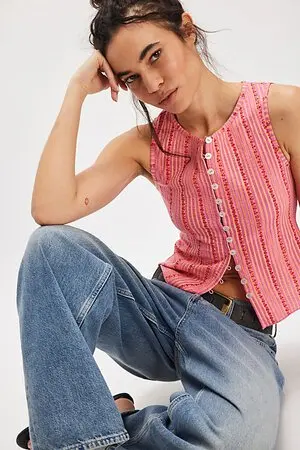 Free People Tilly Printed Vest Punch Combo - Cherry