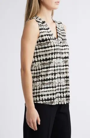Anne Klein Abstract Print Shell