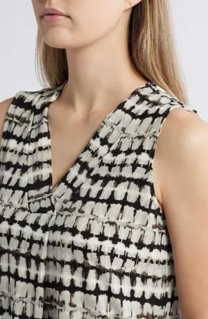 Anne Klein Abstract Print Shell