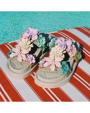 Kurt Geiger Orson Flower Sandals