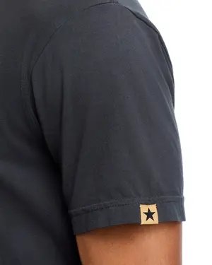 CLINCH COLLECTIONS Willie Nelson Graphic Tee