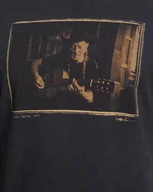 CLINCH COLLECTIONS Willie Nelson Graphic Tee