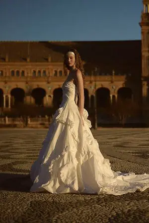 OUMA Alix Strapless Wedding Gown