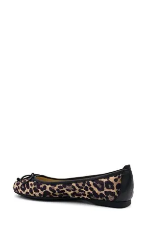AMALFI BY RANGONI Dana Leopard Print Ballet Flat