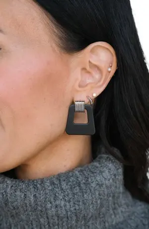 NICKEL & SUEDE Avery Stud Leather Earrings - Black/silver