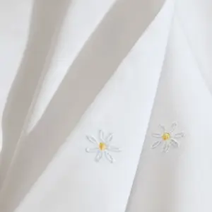 SCHLOSSBERG Daisy Embroidered Blanc Duvet Cover, King