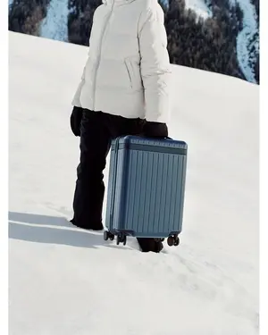 CARL FRIEDRIK The Carry-on Zip Spinner Suitcase - Navy/navy