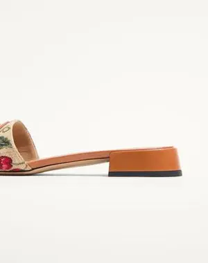 Valentino Garavani Vlogo Signature Slide Sandals - Natural/red