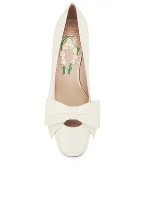 Valentino Garavani Bowow Pump - Ivory