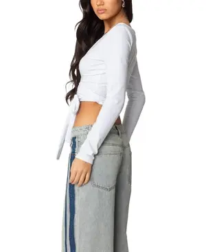 EDIKTED Aila Wrap Top