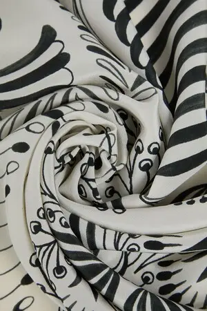 TOTEME Paisleyprint Silk Crepe De Chine Scarf