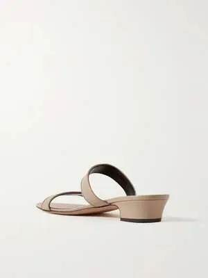 THE ROW Awar Leather Sandals - Beige