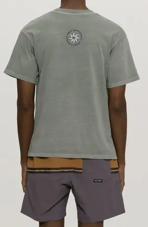 MAUI & SONS Compass Pigment Dyed Cotton Graphic T-shirt