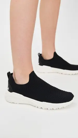 Apl Techloom Traveler Slip-on Sneakers - Black/ivory