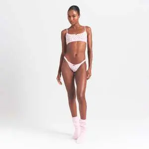 SKIMS Lightweight Cotton Logo Picot Thong Baby Pink Arrowed Hearts