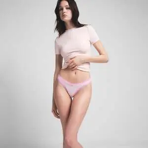 SKIMS Lightweight Cotton Lace Thong - Cherry Blossom