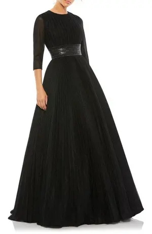 Mac Duggal Shimmering Pleated A-line Gown - Black