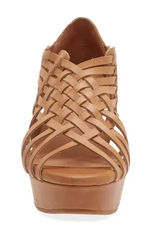 CHOCOLAT BLU Winix Strappy Wedge Sandals - Camel Leather