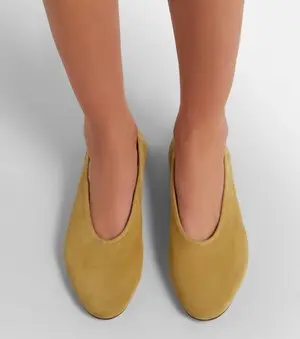 TOTEME Suede Ballet Flats - Beige