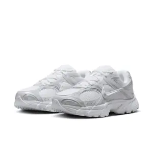 Nike V5 Rnr Reflective Accents Sneakers - White
