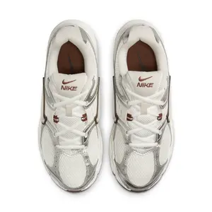 Nike V5 Rnr Athletic Shoes - White