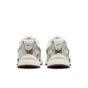 Nike V5 Rnr Athletic Shoes - White