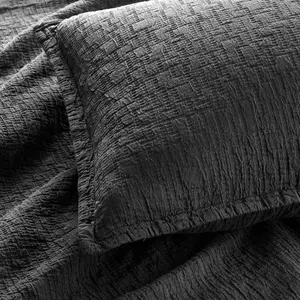HUDSON PARK COLLECTION Textured Italian Matelasse Coverlet, Full/queen Exclusive - Black