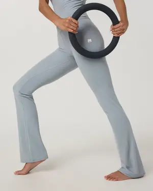 Vuori Allthefeels™ Slim Flare Leggings - Raindrop