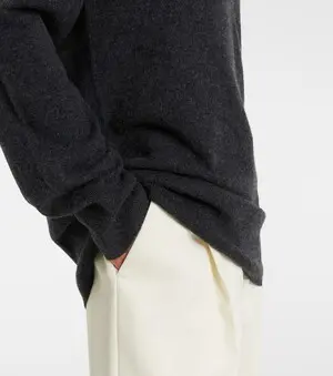 TOTEME Cashmere V-neck Sweater - Grey