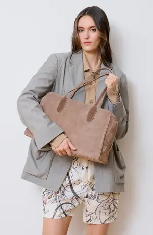 WE-AR4 The Avenue 38 Satchel - Dune