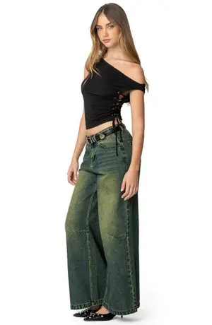 EDIKTED Angi One-shoulder Crop Top