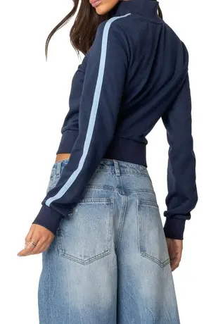 EDIKTED England Mock Neck Crop Sweatshirt