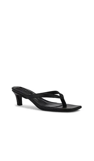 TONY BIANCO Topaz Sandal - Black Como