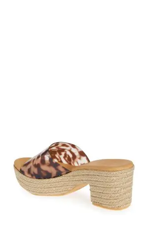 CHOCOLAT BLU Vinna Platform Slide Sandal