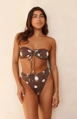 DIPPIN DAISY'S Dippin Daisys Amalfi String Tie Bandeau Bikini Top Enchanted